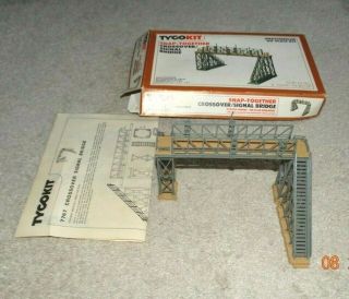 Tyco HO Scale Crossover Signal Bridge Kit | #20804090