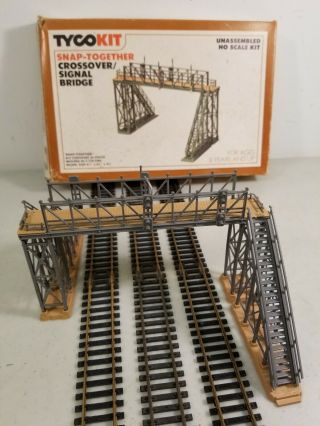 Tyco HO Scale Crossover Signal Bridge Kit | #20804090