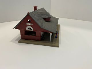Vintage 1950s HO Scale Revell Town Passenger Station Building | #39991048