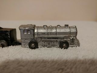 BARCLAY 335 DIECAST METAL TOY TRAIN ENGINE COAL CAR & PASSENGER CAR SET ...